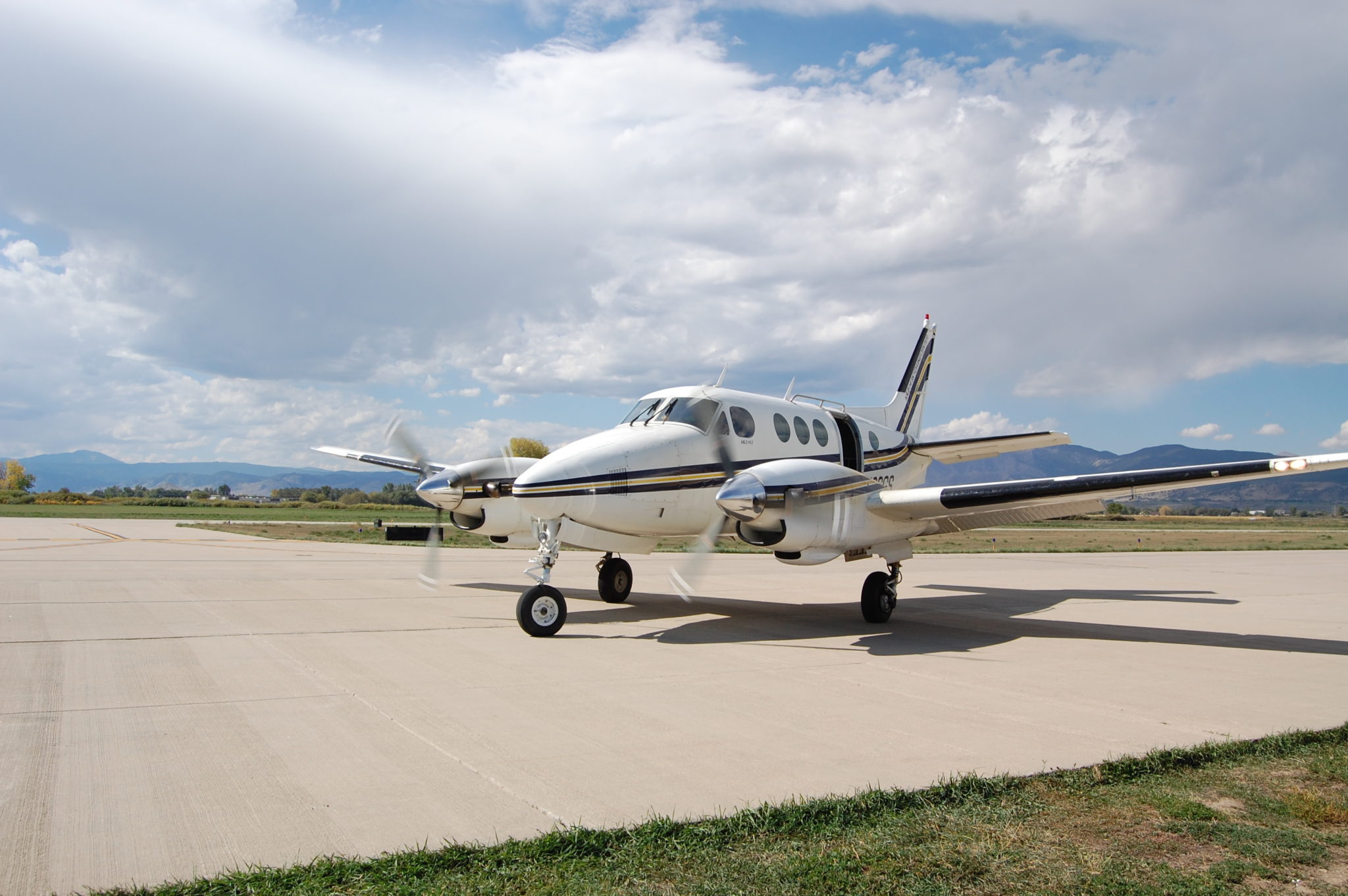 Beechcraft King Air - JetOptions Private Jets